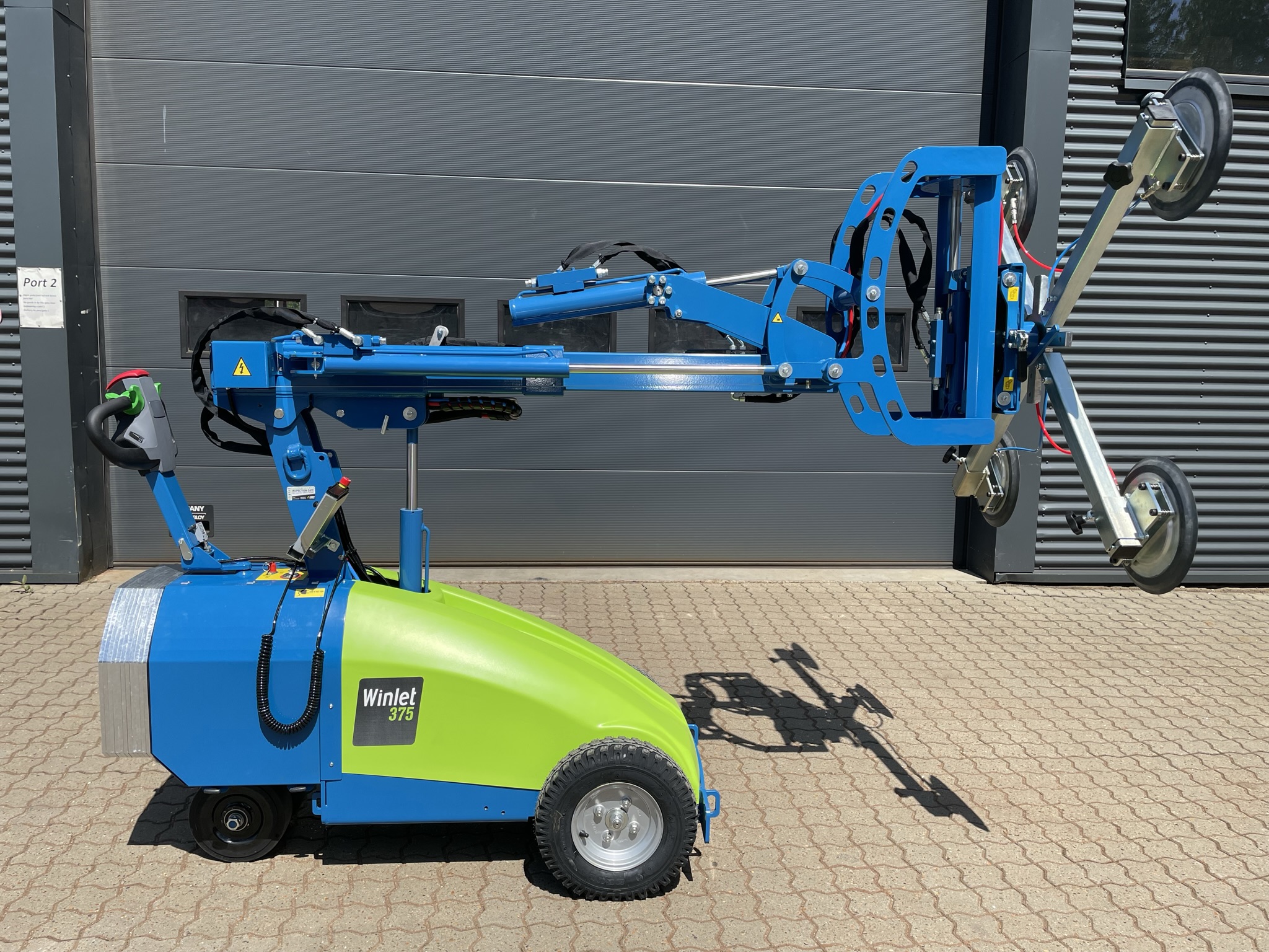 Winlet 375 glazing robot | GMV A/S